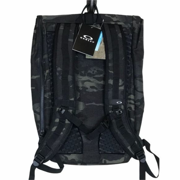 Oakley | Bags | Oakley Voyage 23l Roll Top Backpack Black Multicam Camouflage | Poshmark